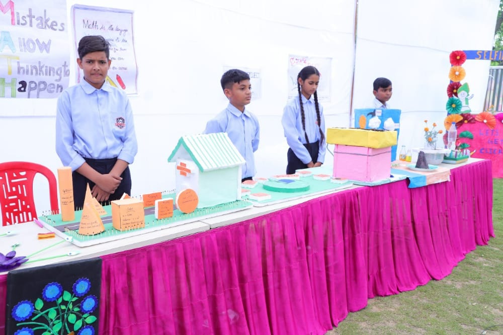 Future International School